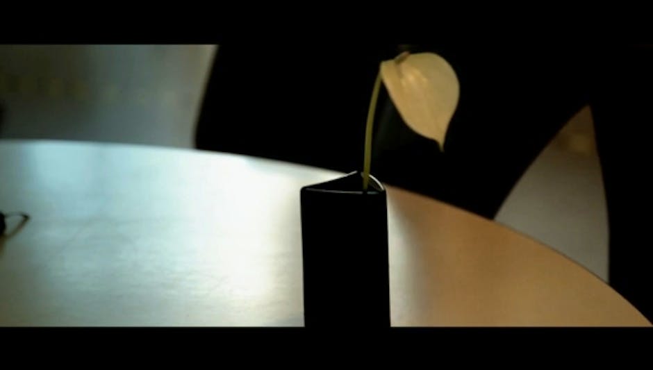 Is it a plane? Is it a Toblerone? No, it’s an Android phone concept ...