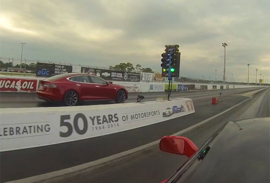 Tesla Model S vs Corvette Stingray drag race is closer than you think ...