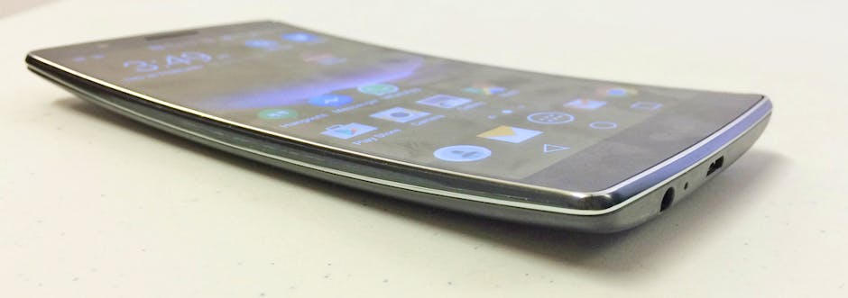 LG storming ahead with flexible phone screens