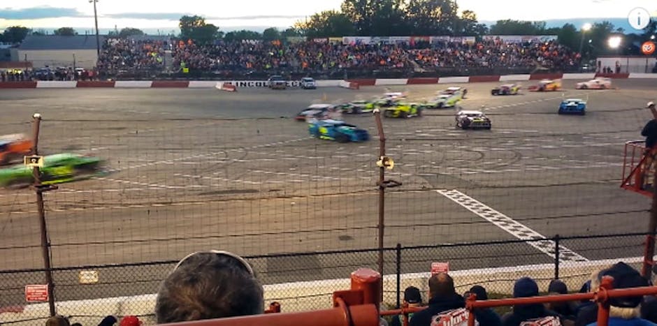 World Figure 8 Championship racing is the most insane thing you will ...