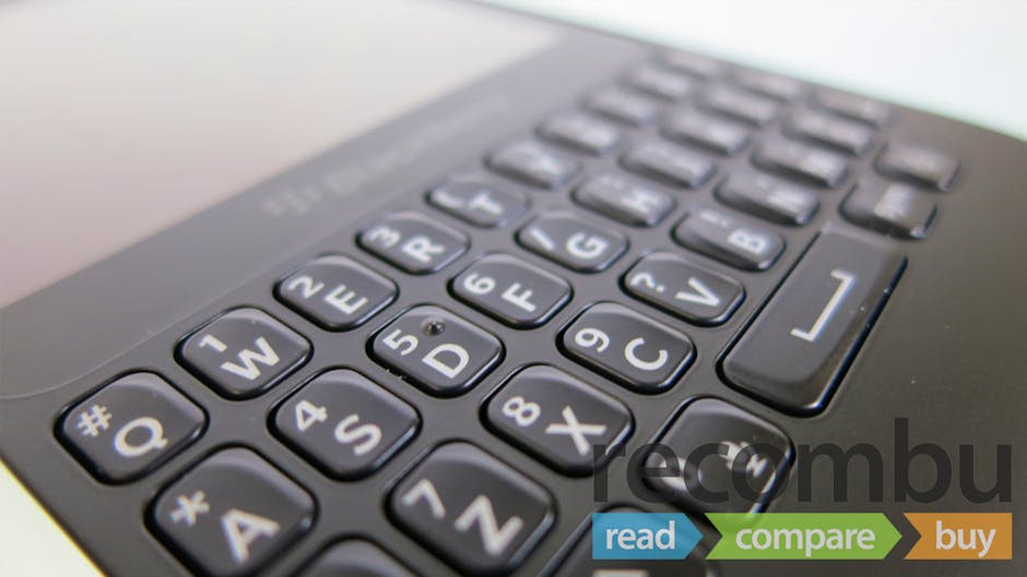 BlackBerry Q20 announced: 3.5-inch touchscreen with a QWERTY keyboard ...